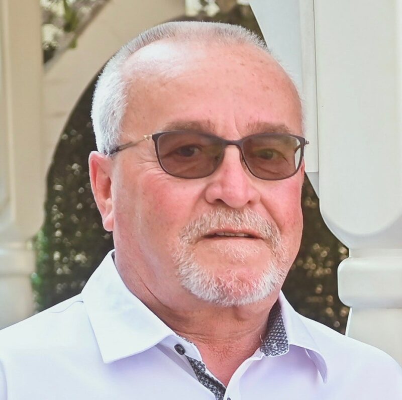 Dwight – The Paper On Line